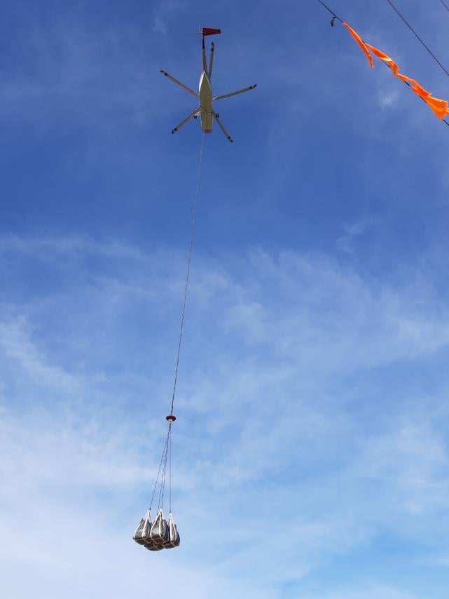 S-61 Sky crane is in town for a construction project - AAOP Helicopter ...